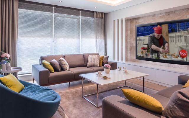 TV Packages for Hotels | Comcast Business